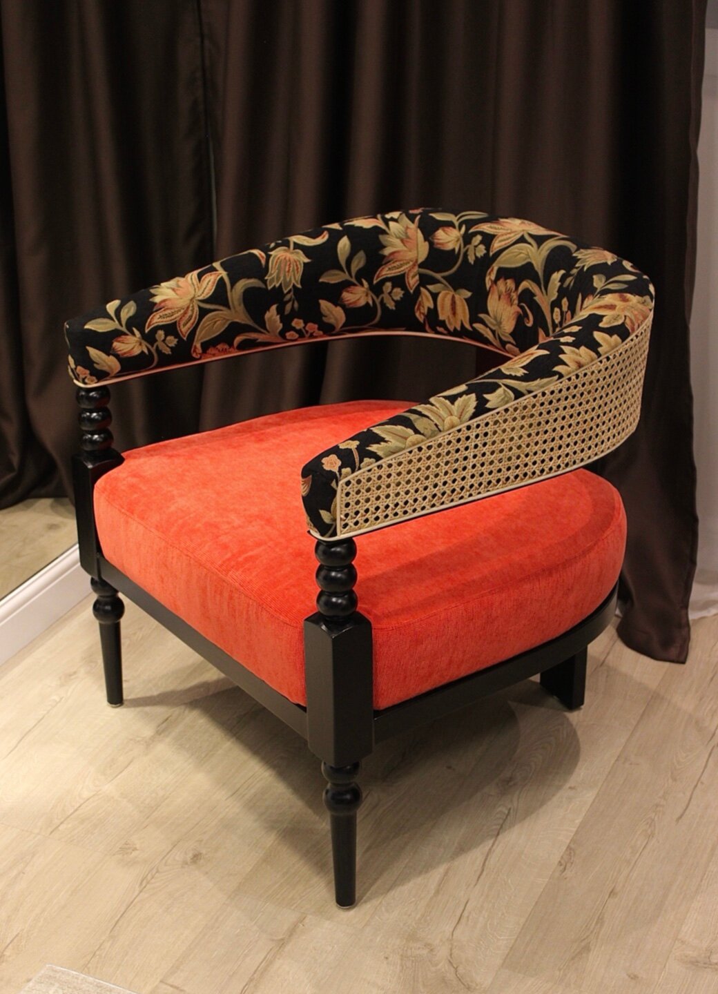 Кресло Jynas RED RETRO, вельвет/дерево самшит, красное, 67 см x 68 см