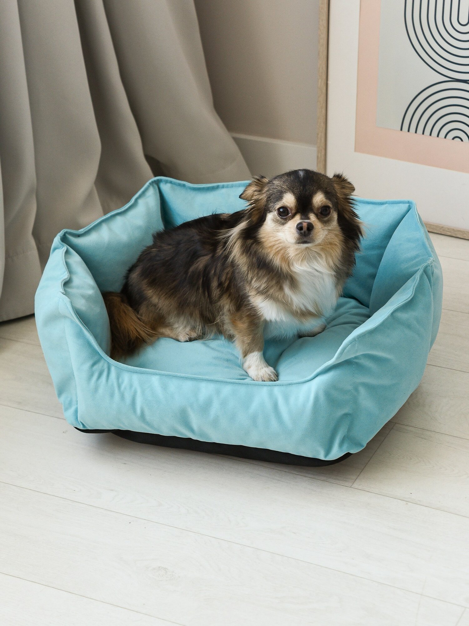 Лежанка для собак и кошек мелких и средних пород