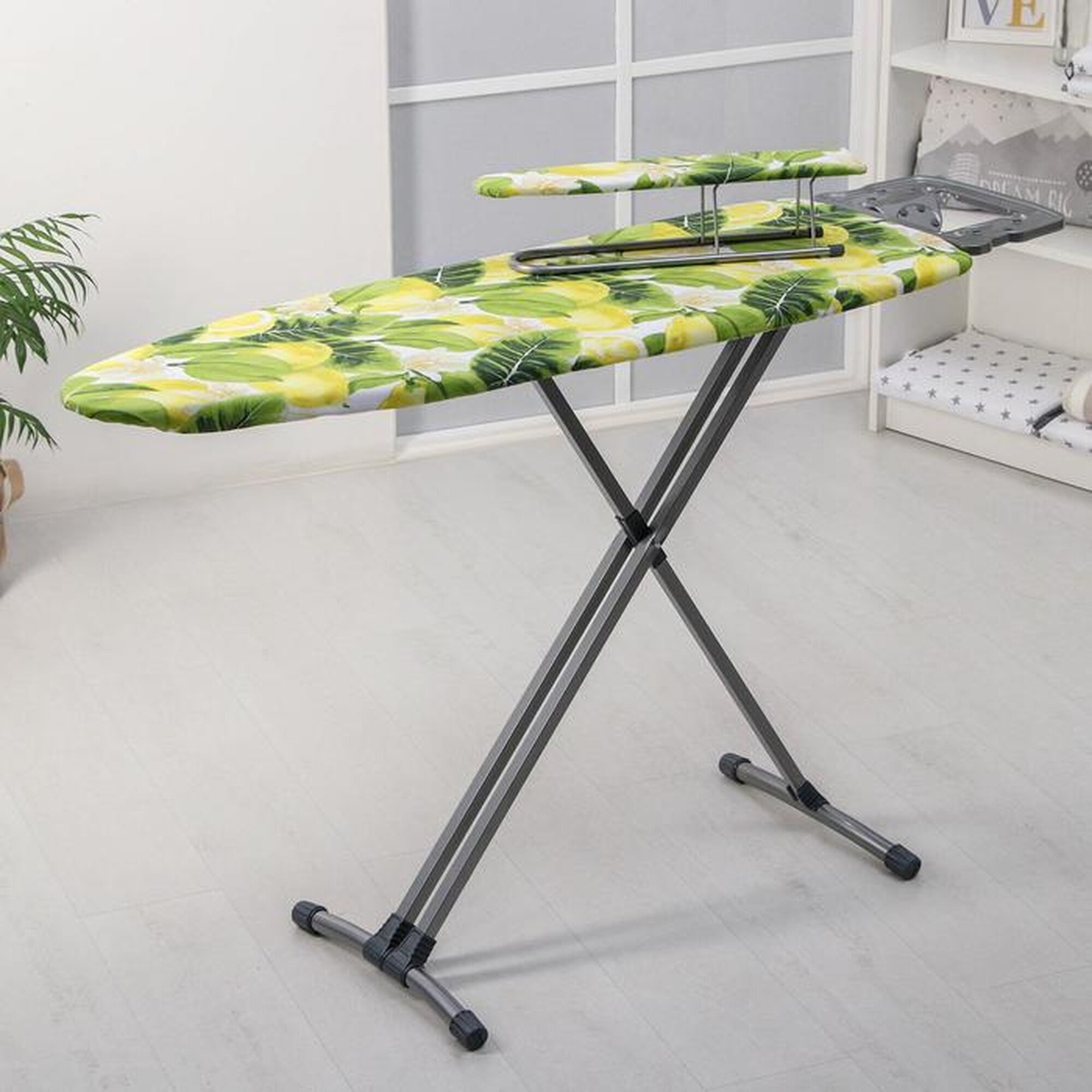 Гладильная доска Nika Н10+ , противоскользящие насадки, складная, 122x40 см, цвет микс