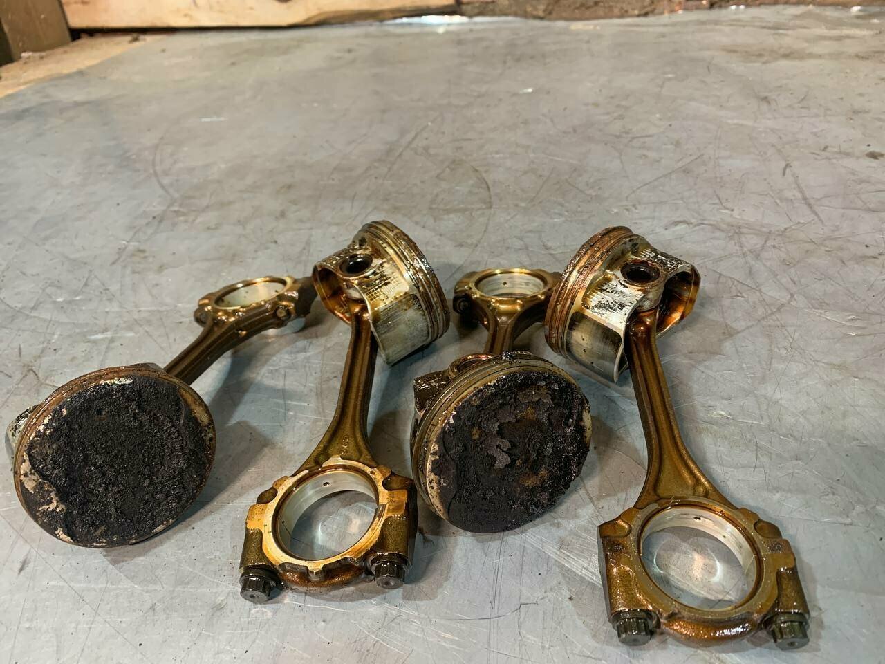 Поршень шатун Toyota Prius 2 XW20 (2003 - 2005)