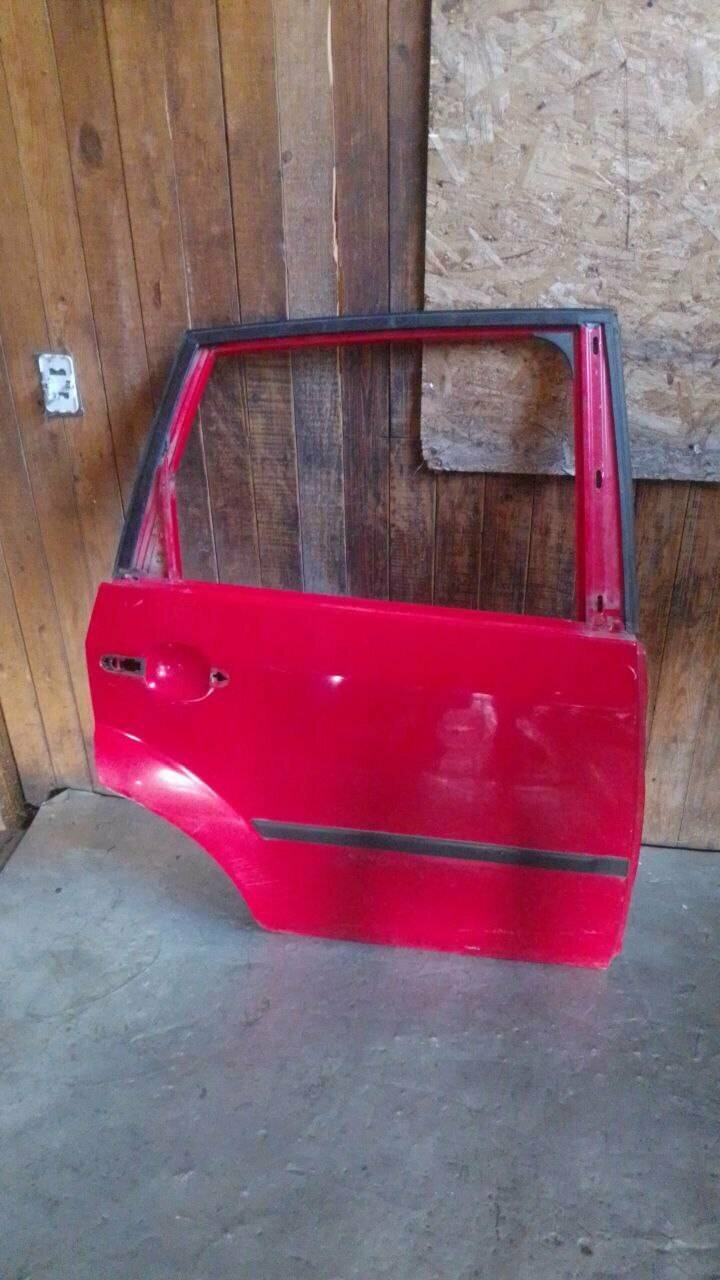 Дверь задняя правая Ford Fiesta 5 2005