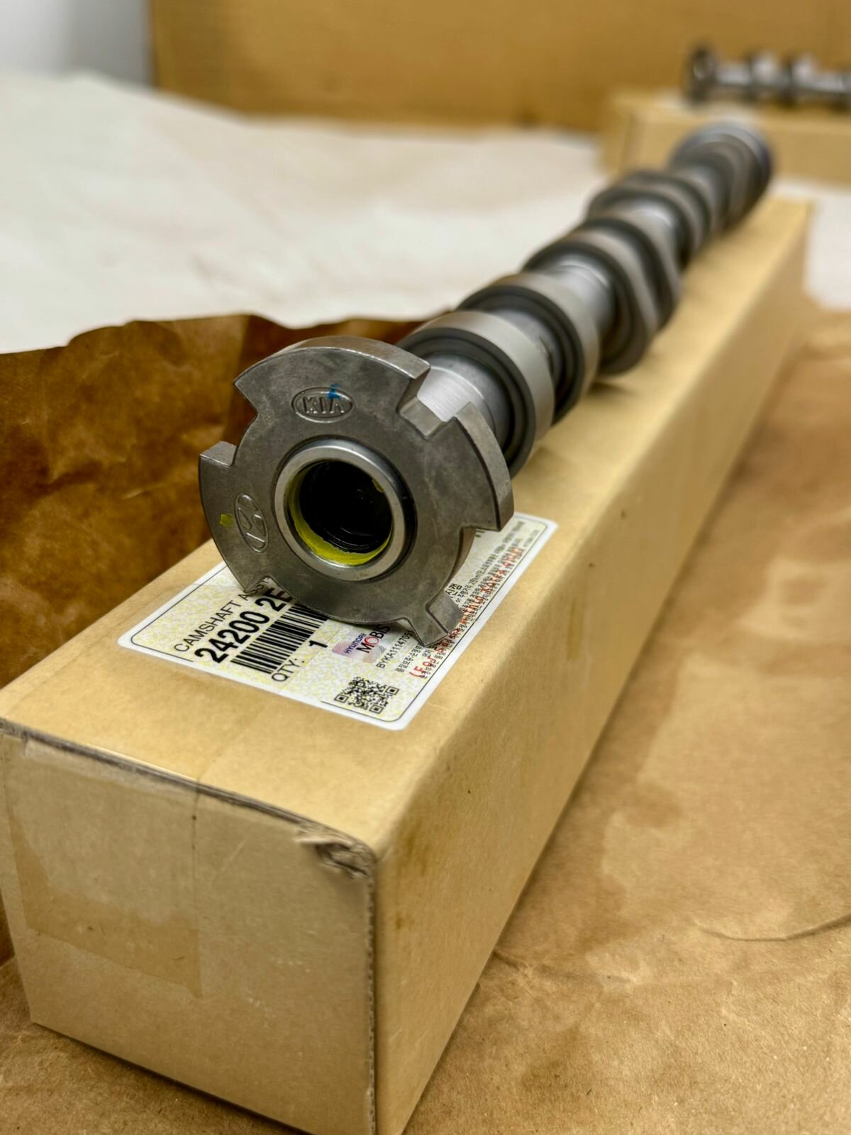 Распредвал выпускной 242002E074 для Hyundai G4NA 2.0, 149л. с