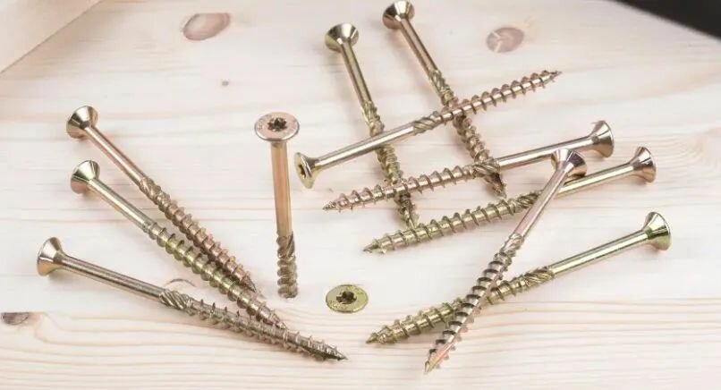 Шуруп для с/нарез. д/дерева прессшайба Rusconnect 6х90 мм,(100 шт). Желтый цинк