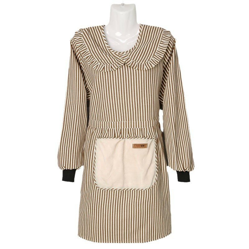 Женский фартук в полоску с длинным рукавом – лёгкие, большие, с воротником-рюшами и карманами, защитный халат свободного кроя для уборки, работы по дому, приготовления пищи, ношения весной или осенью.