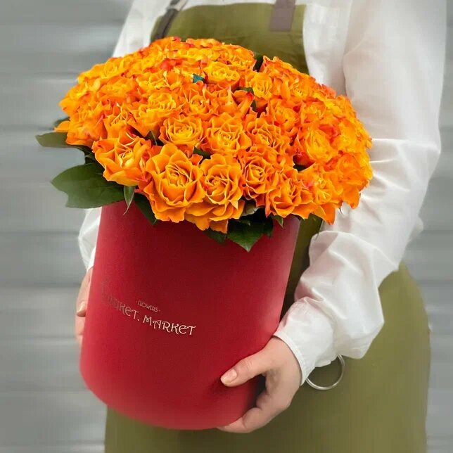 Монобукет "Букет Маркет", 25 кенийских роз, в шляпной коробке