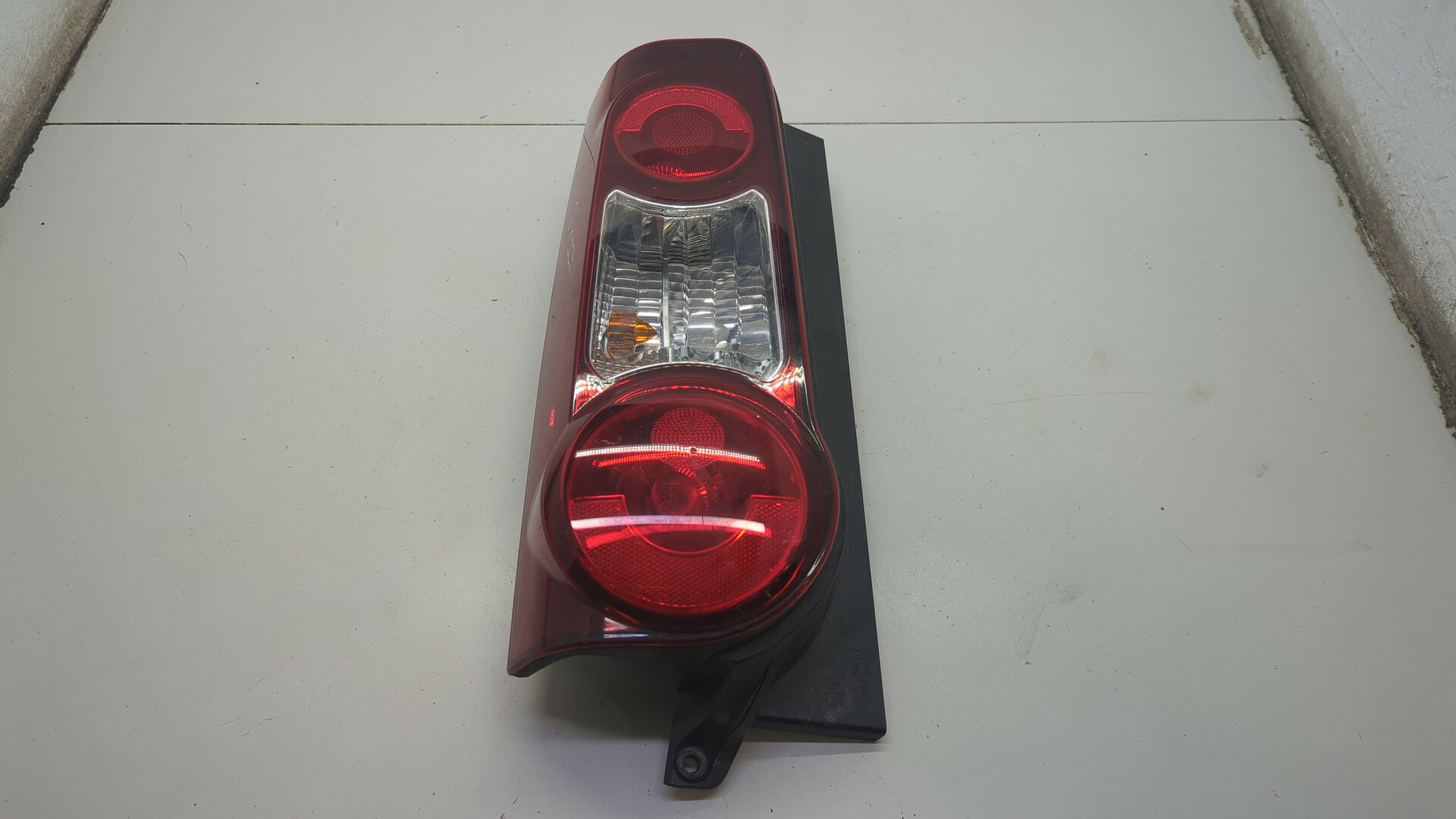 Фонарь (задний) левый Citroen Berlingo Б/У