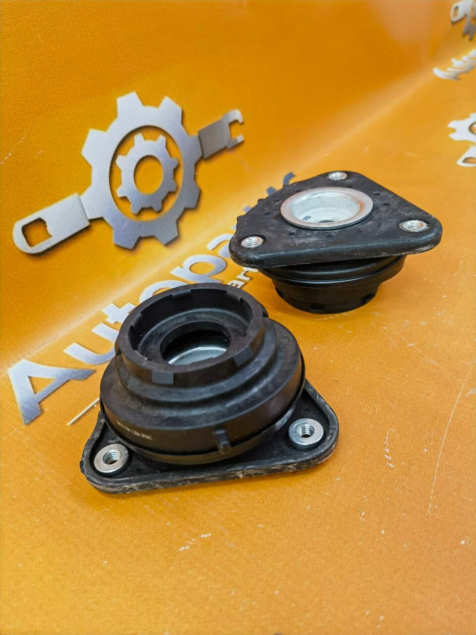 Опорные подшипники форд фокус и опоры 2 мазда 3 ford focus 2 mazda 3 комплект на две стороны