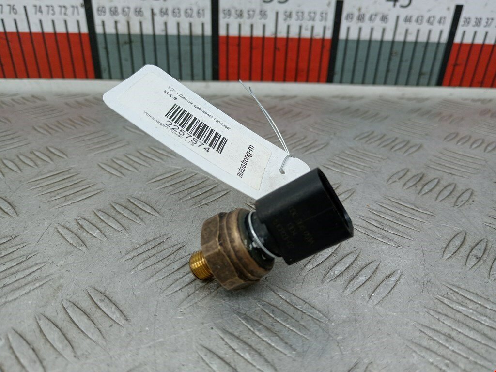 Датчик давления топлива Volkswagen Touran 1 03C906051A арт. 2257874