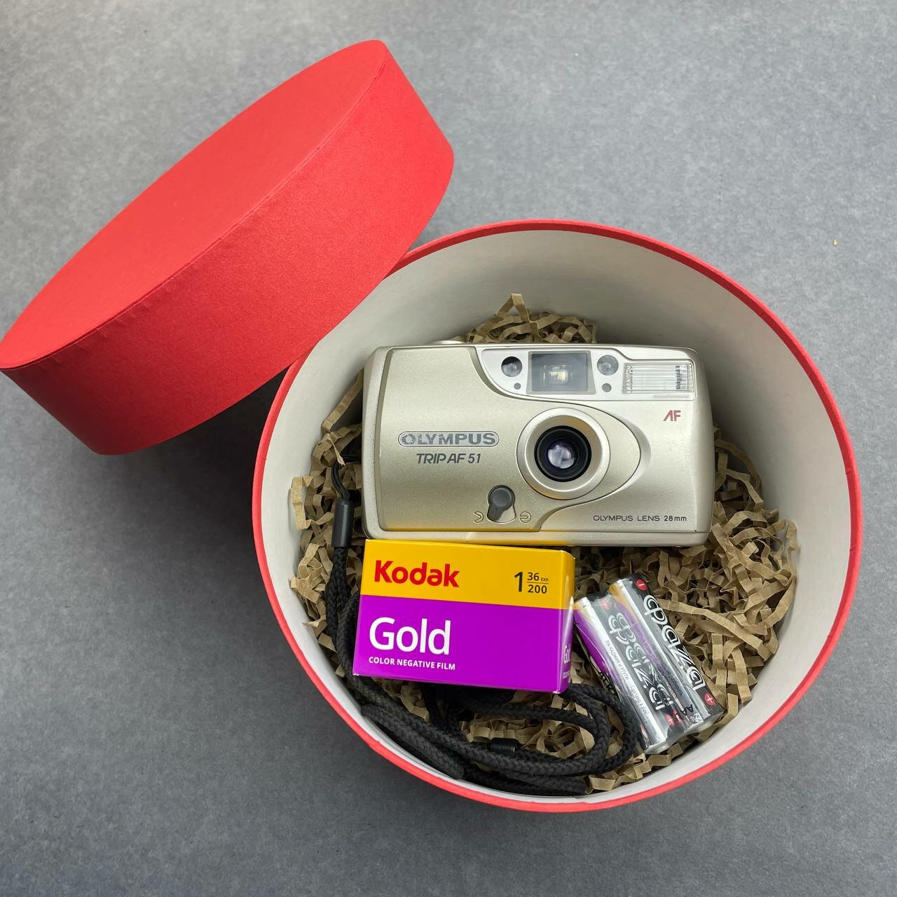 Винтажный пленочный фотоаппарат Olympus TRIP AF 51, подарочный набор