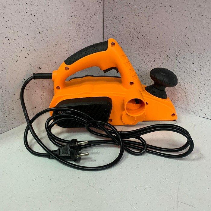 Рубанок Вихрь P-82/800