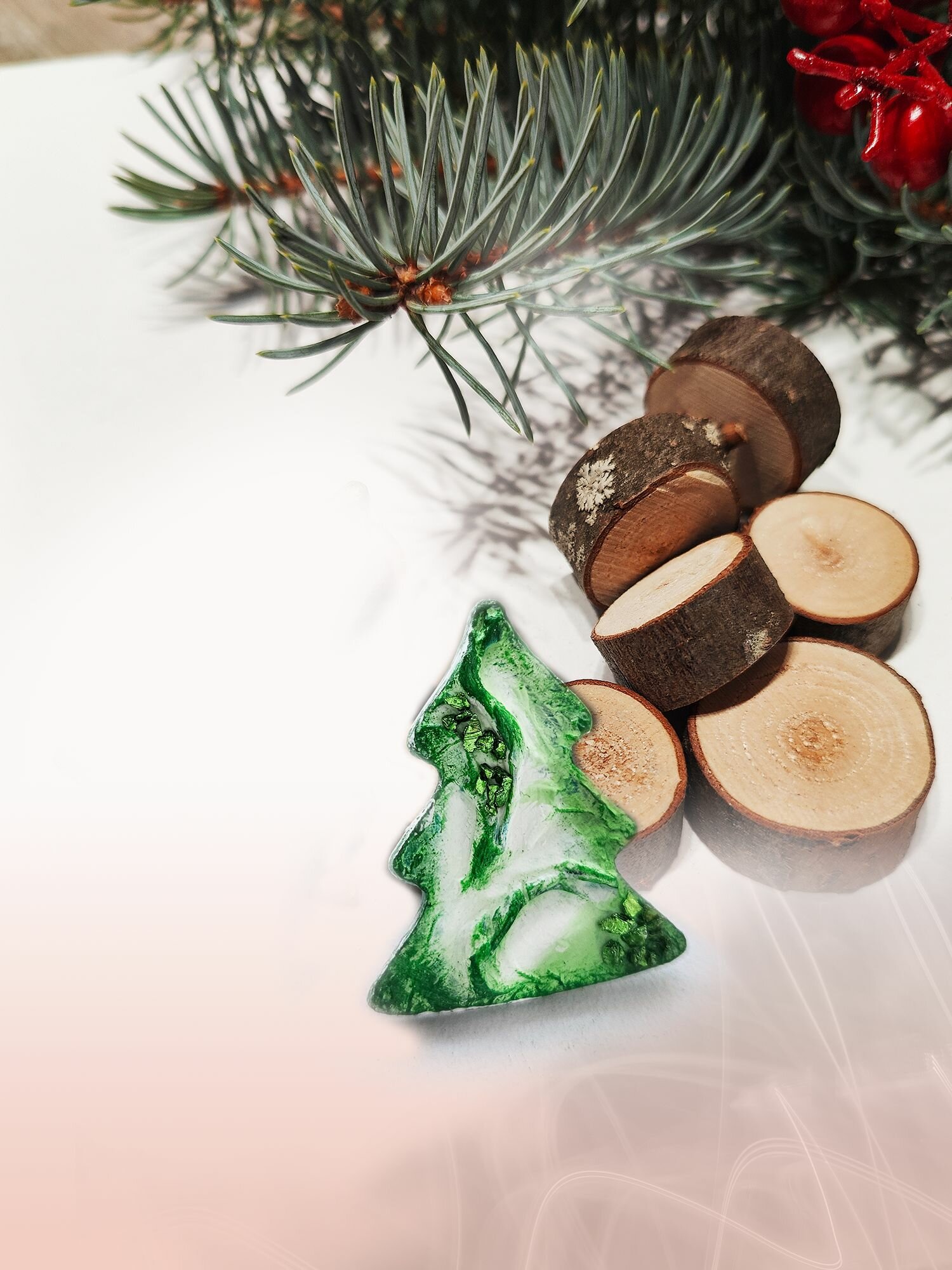 Брошь, стекло