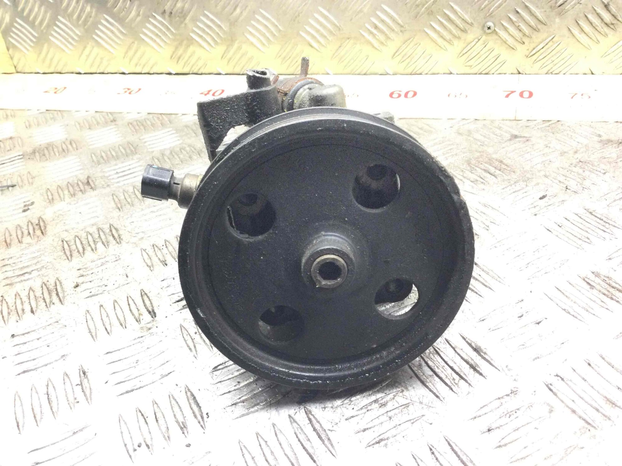 Б/У Насос гидроусилителя руля Ford Focus 2 поколение (2005-2008) 2007 г.