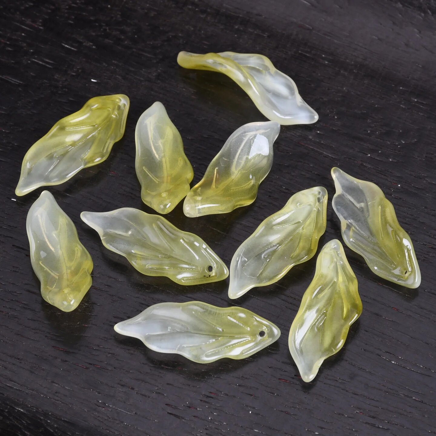 Бусины-подвески из стекла, оливковый, 10 шт