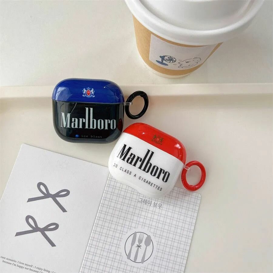 Чехол для Аирподс 4 / Airpods 4 творческие Marlboro Марлборо жесткий чехол, цвет: белый
