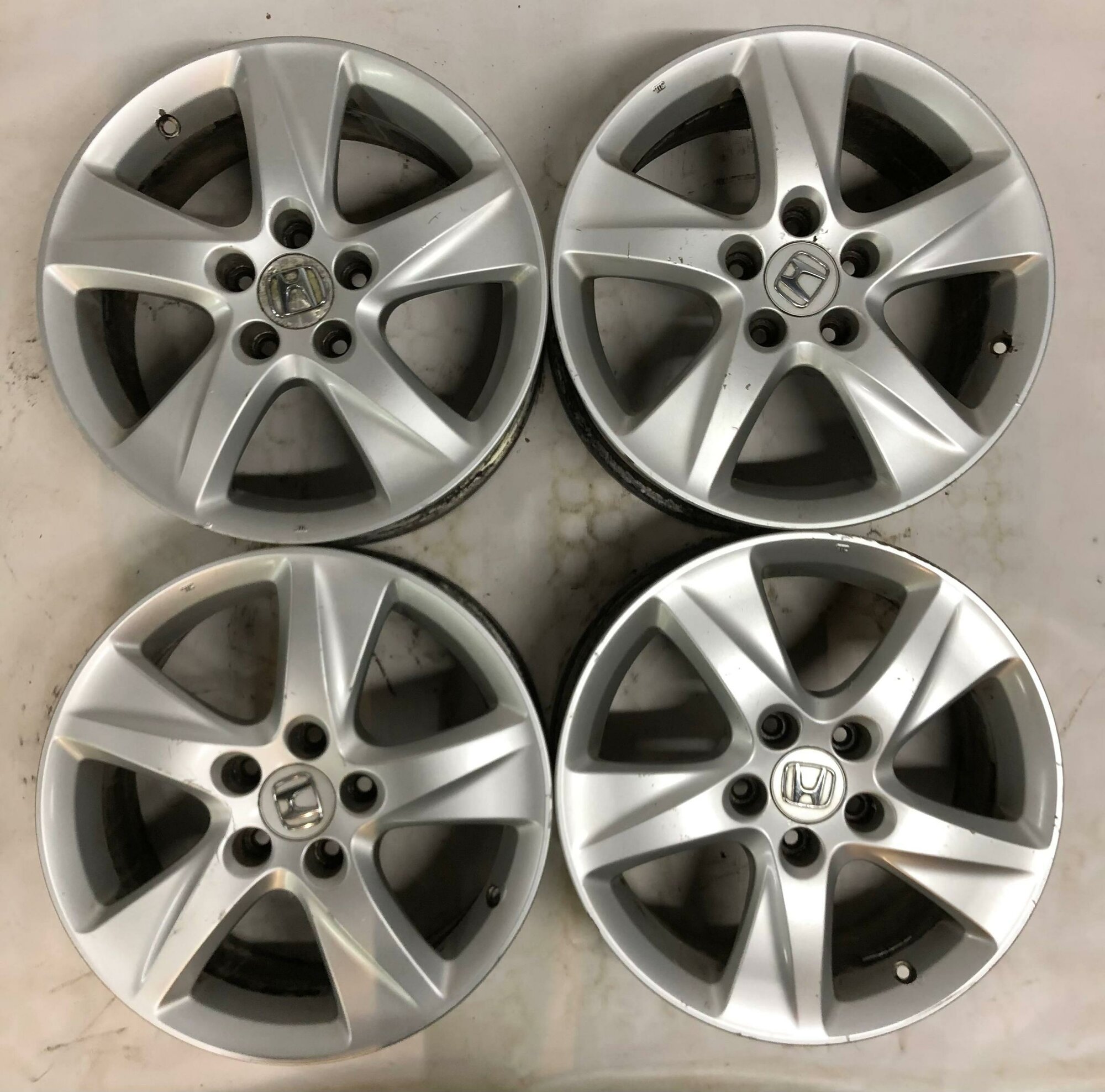 Колесные диски Honda 17x7.5 PCD 5x114.3 D64.1 ET55 (оригинал)