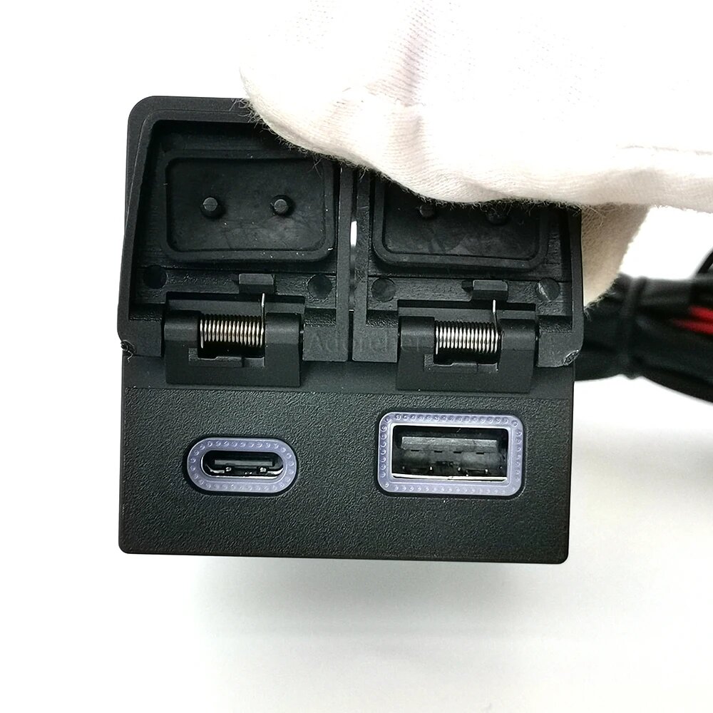 1 шт, автомобильное зарядное устройство для телефона, двойной QC3.0 USB Type C PD, подлокотник для зарядки, адаптер питания для Toyota RAV4 Wildlander 2020-2024