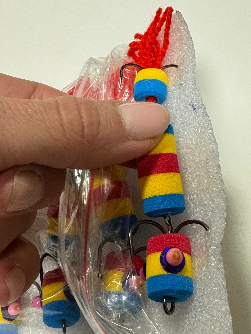 Мандула, для зимней рыбалки, №2 №4, длина 8см, разноцветная, с двумя тройными крючками