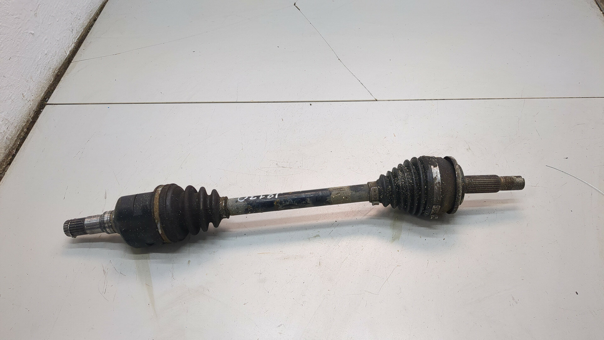 Полуось (вал, шрус) левая передняя Toyota Corolla E15 Б/У