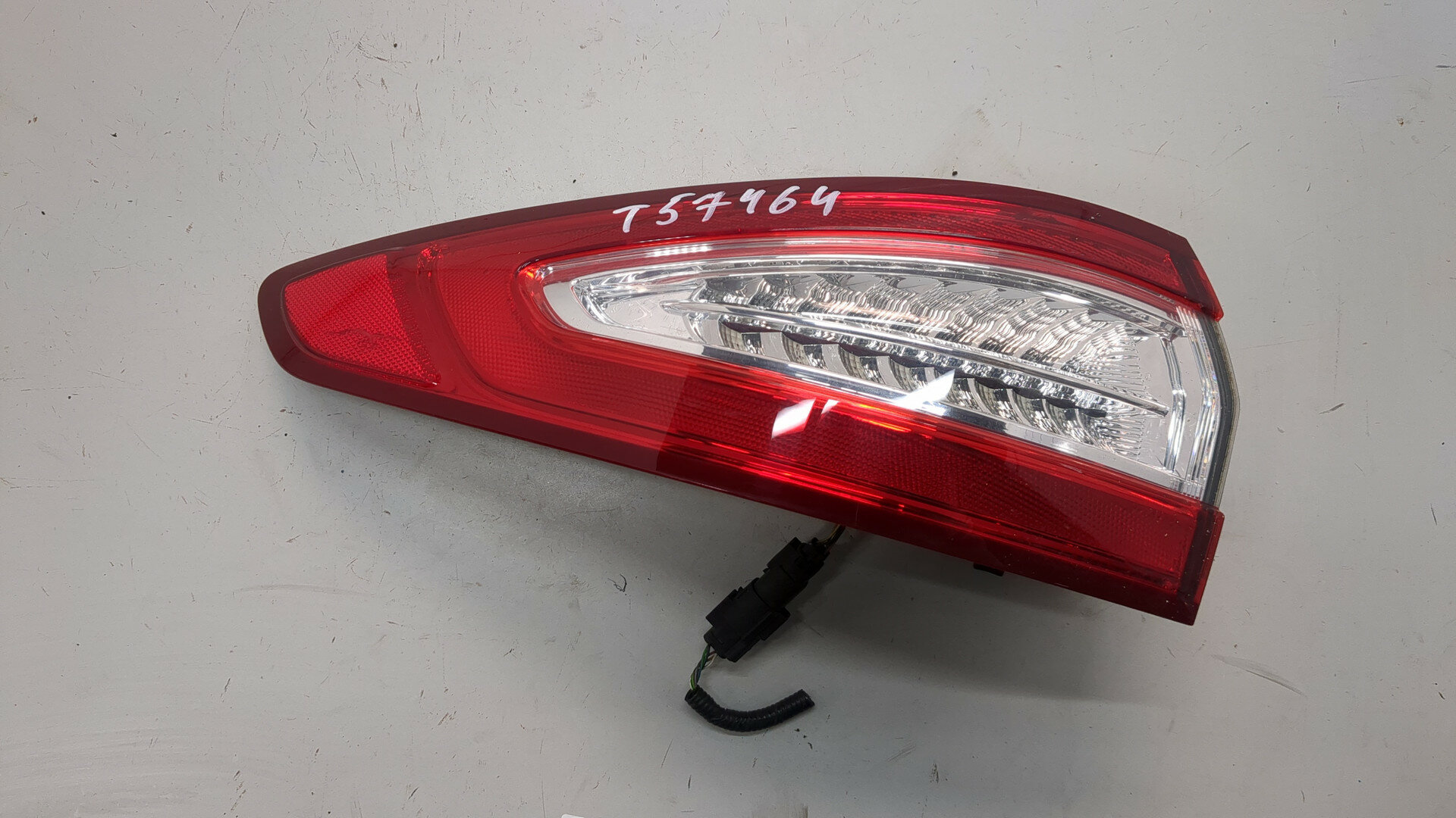 Фонарь (задний) левый Ford Mondeo 5 Б/У