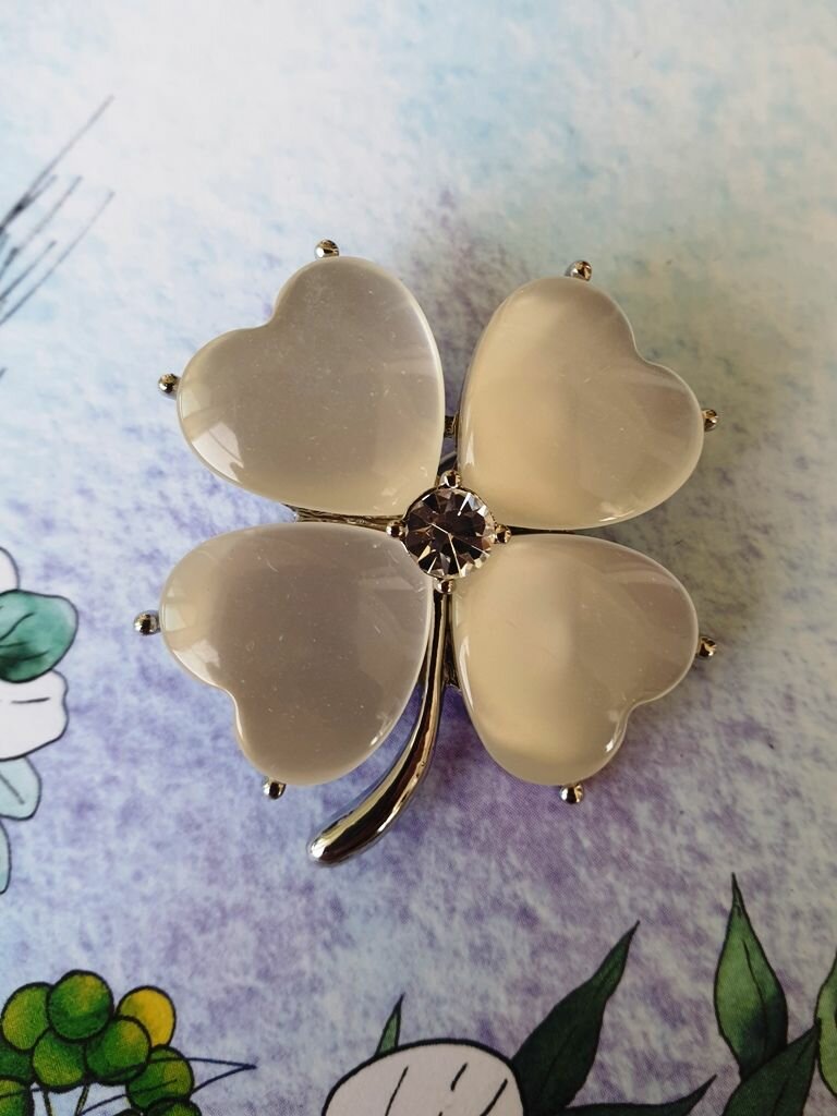 Брошь, стекло