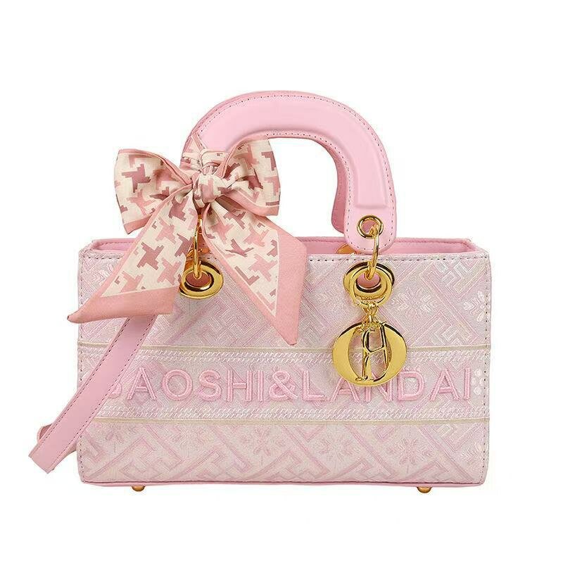 Французский стиль, сумка с вышивкой Chanel, сумка принцессы Дианы для женщин 2025 года, новая высококачественная сумка для поездок, изысканная сумка через плечо для интернет-знаменитостей