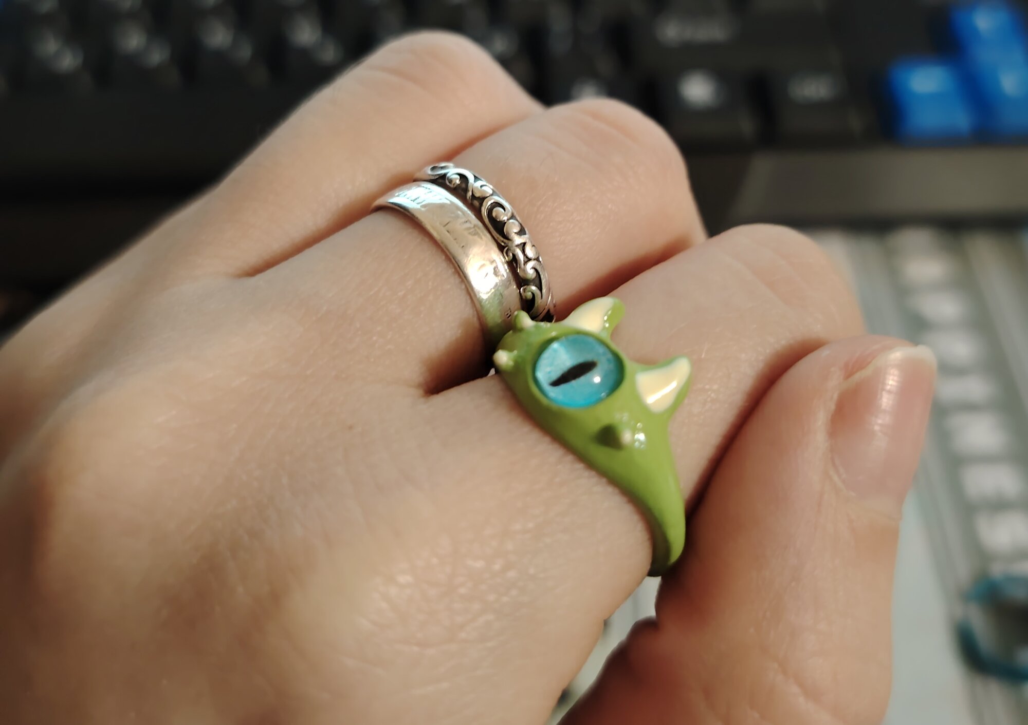 Кольцо-кулон, эпоксидная смола