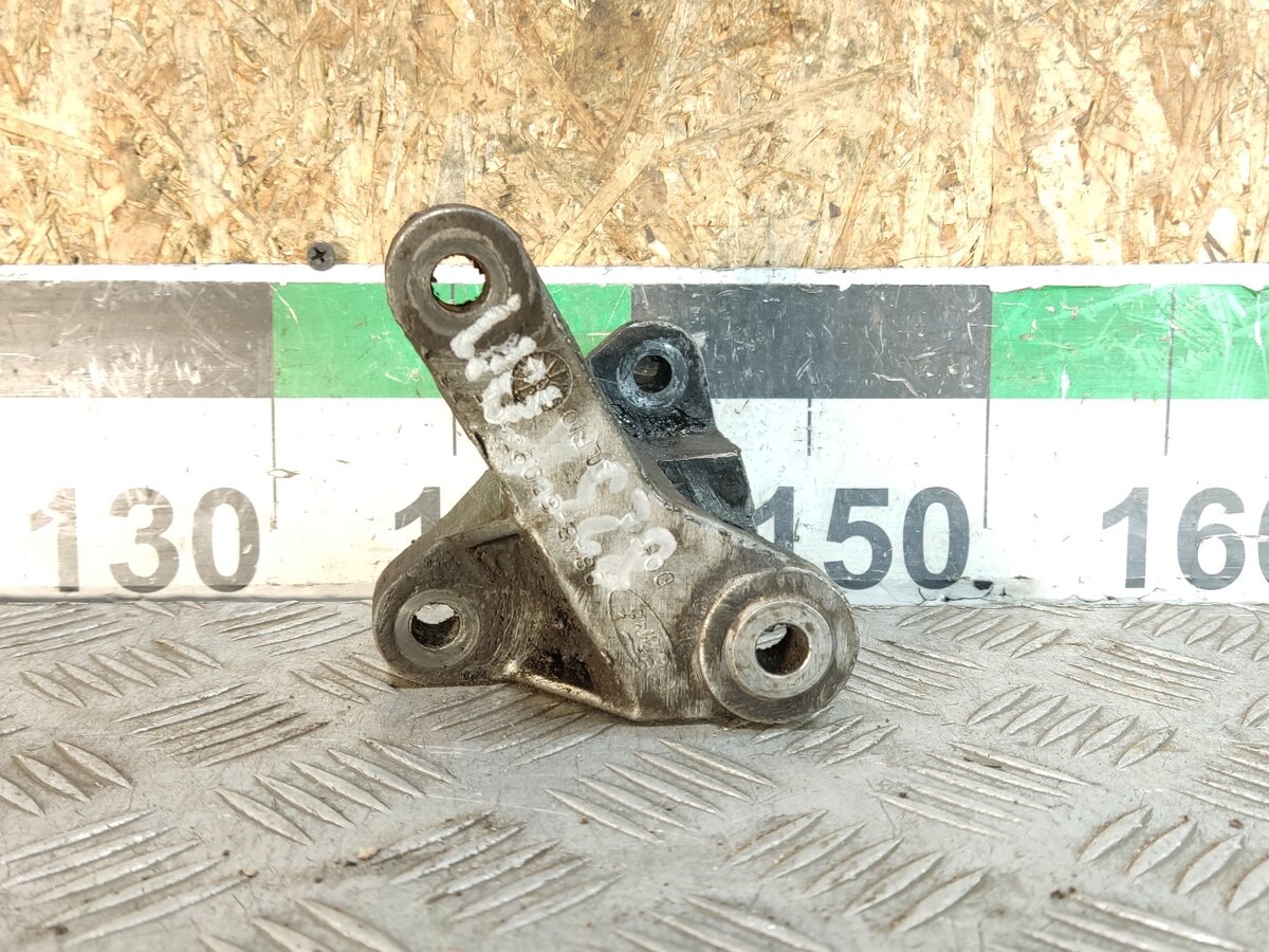 Кронштейн кпп FORD Focus 1998-2005 98AB6P093CF
