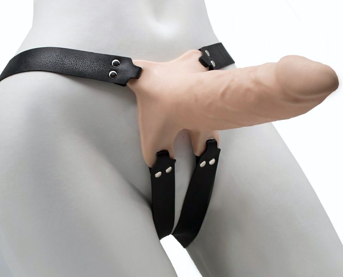 Фаллопротез поясной пустотелый, телесный, 19см, с бандажом для надежной фиксации