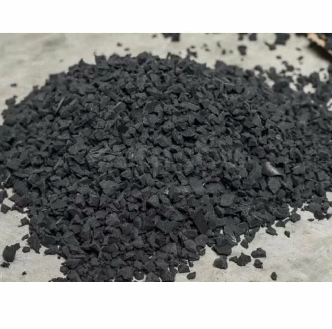 ЭВА-крошка черная. Легкий материал для боксерских груш. Материал утепления и покрытия.