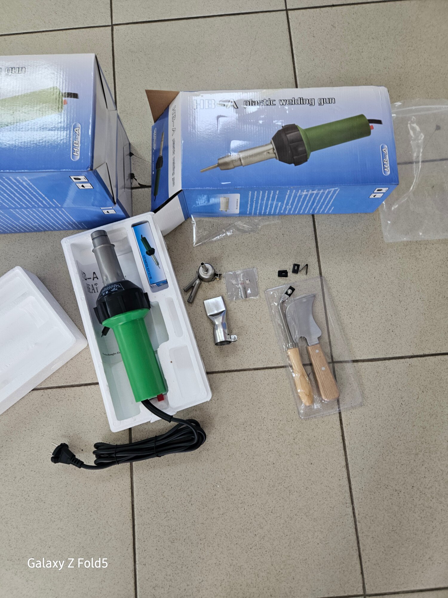 Фен строительный 1600 w с регулировкой температуры для сварки/пайки труб, пластика ПВХ, ПП, ПНД+ все насадки, рустовка, нож Моцарт.