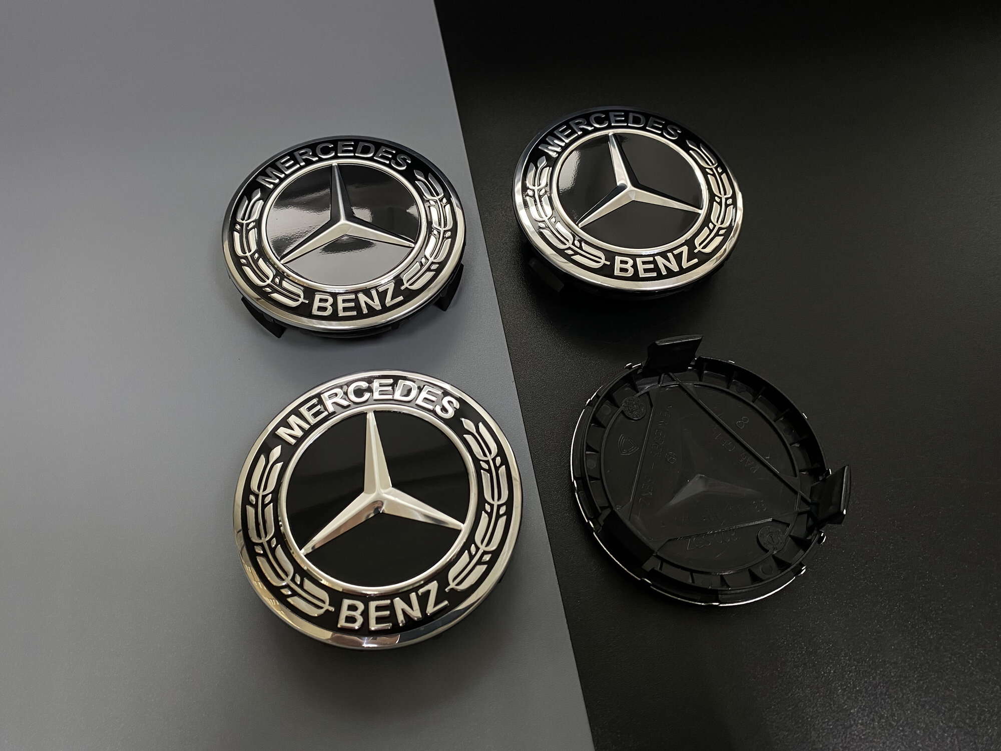 Заглушки диска Мерседес/Колпачки для диска Mercedes-Benz 75 мм, черный/хром (комплект 4 шт)