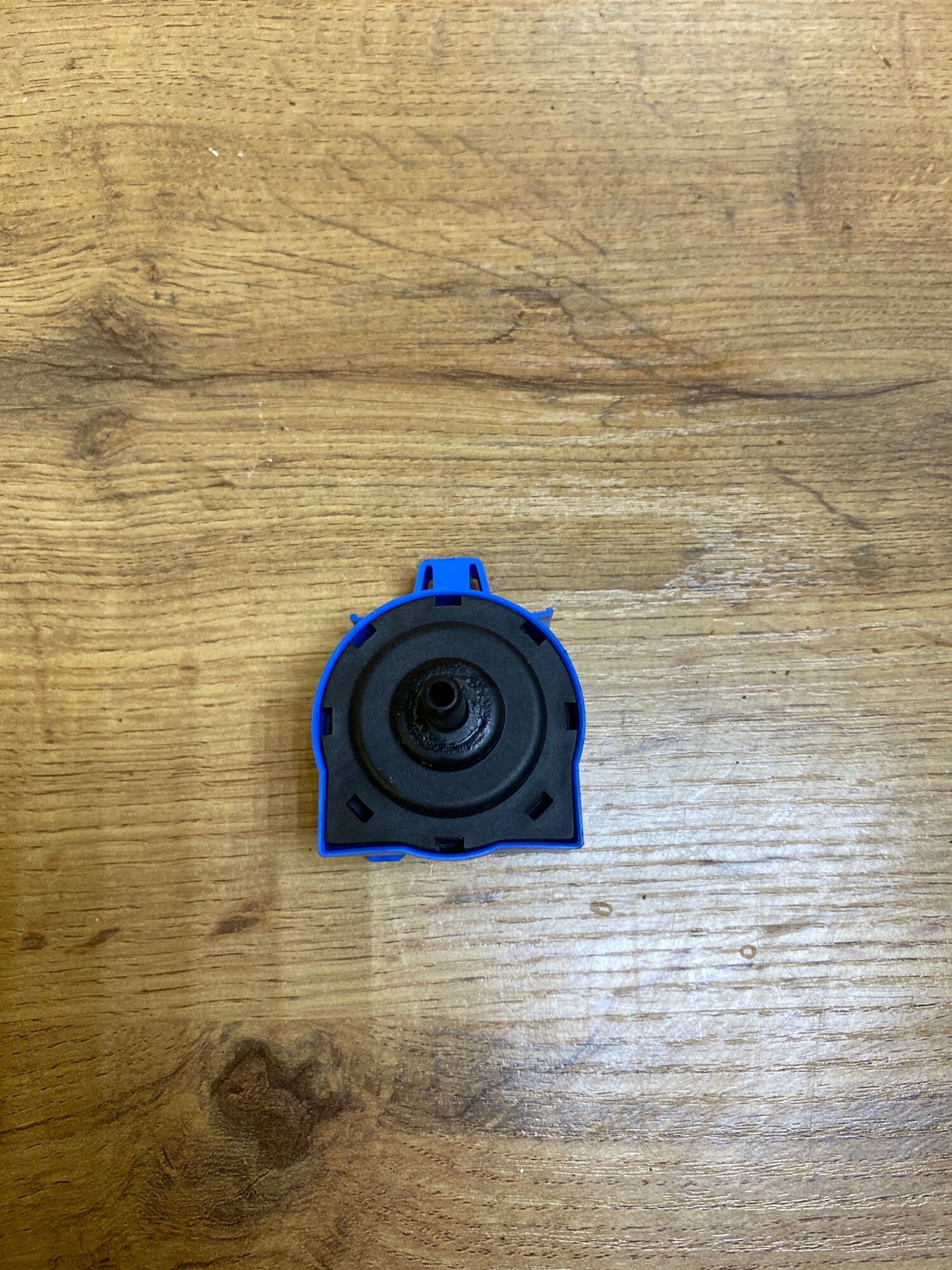 Прессостат(датчик уровня воды) Ariston Indesit для стиральных машинWMSD 8215, оригинал, б/у