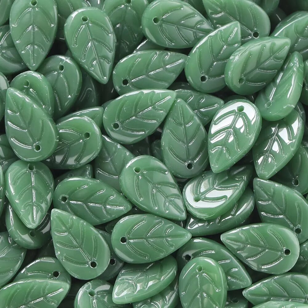 Бусины для рукоделия "Листочки" 18x11мм стекло, зеленый 01 цвет, 30 штук