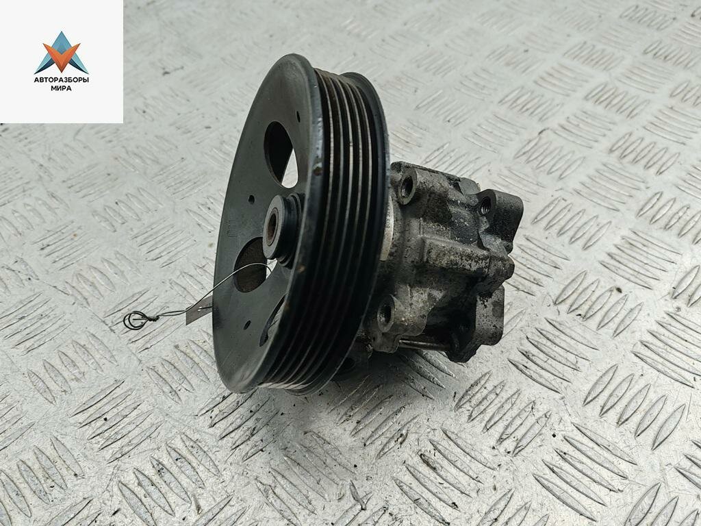 Насос гидроусилителя руля Opel Vectra B 1997 90576809