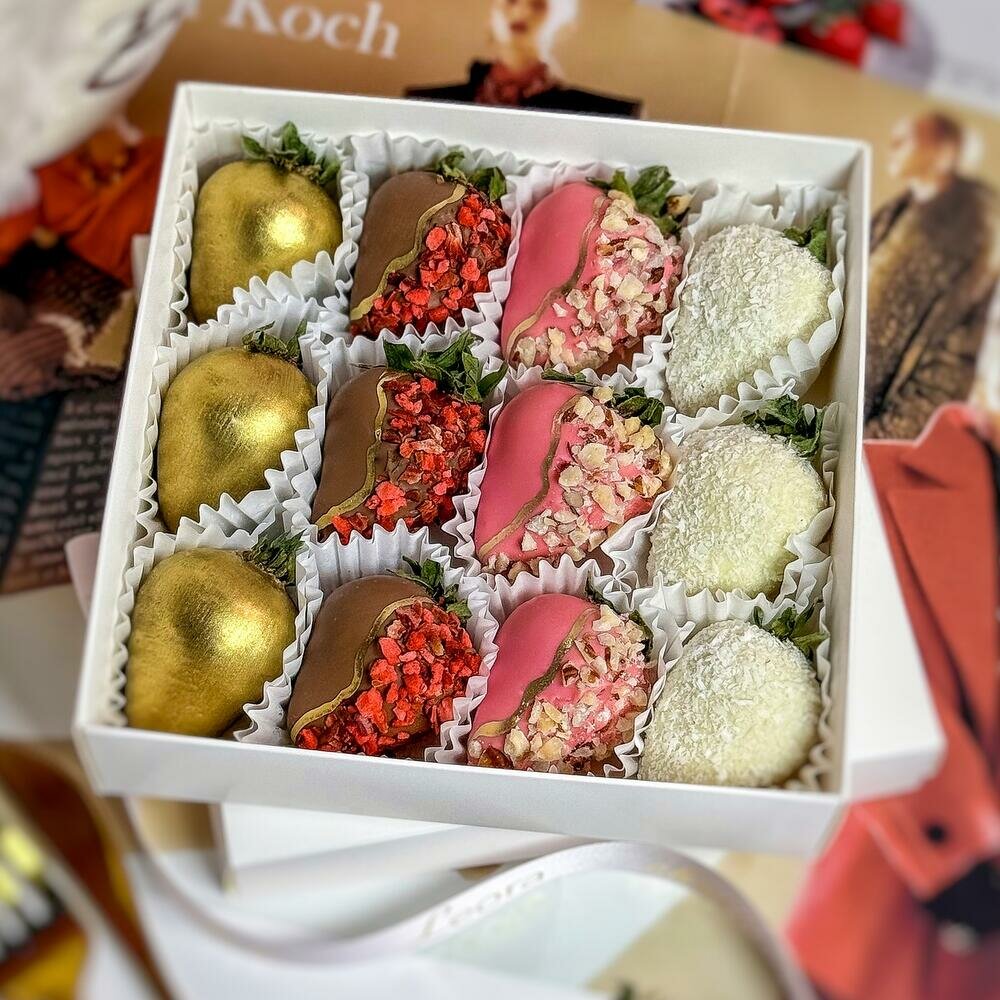 Клубника в шоколаде набор N1197. В наборе 9 - 16 шт. Бельгийский шоколад Callebaut.