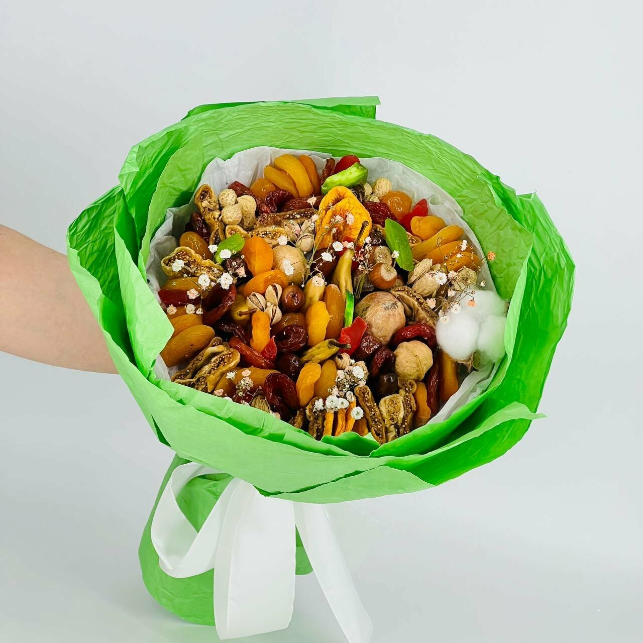 Букет из сухофруктов с орехами. Съедобный подарок для учителя, мамы