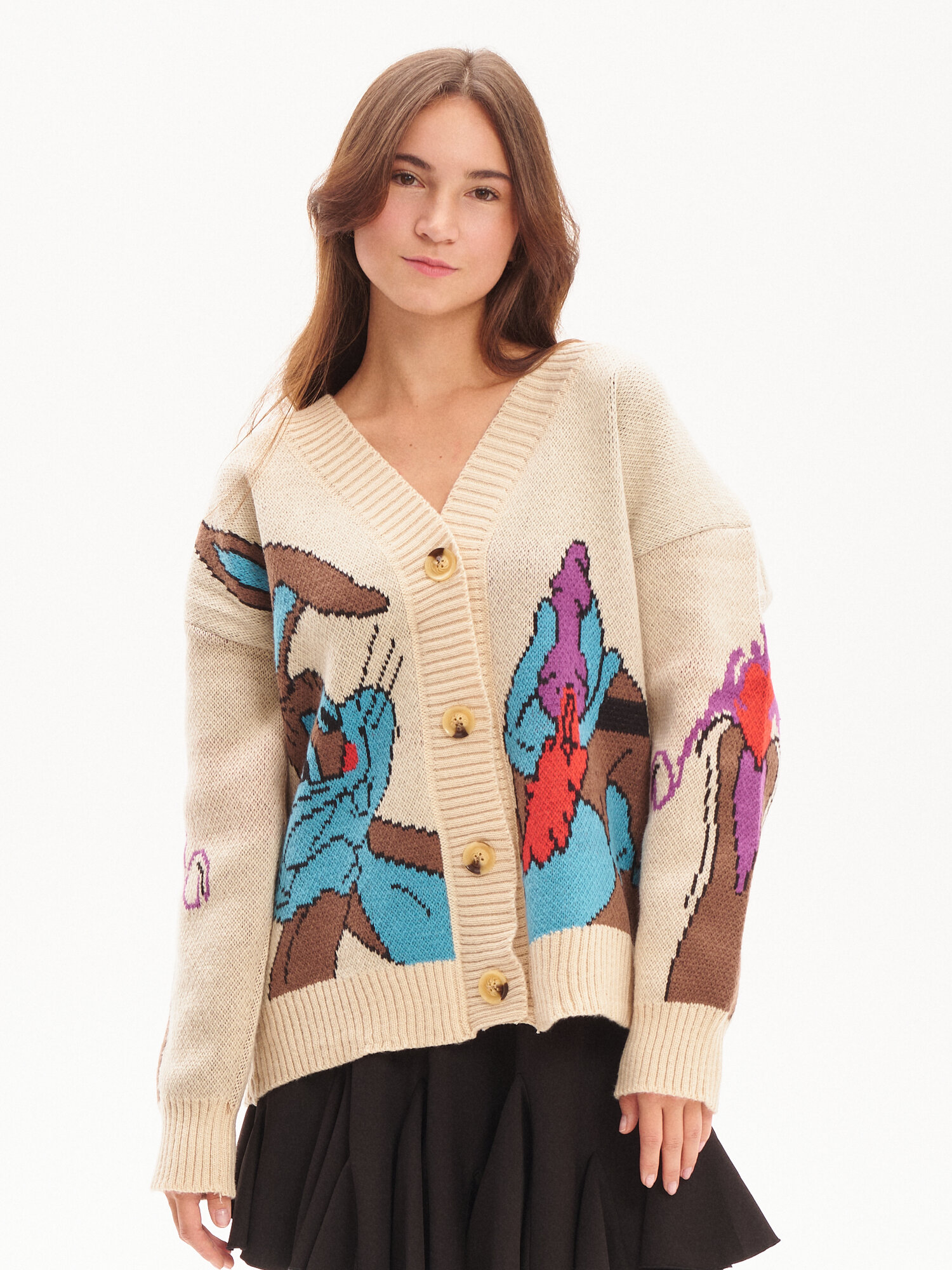 Кардиган  Кардиган в бежевом цвете принт багс банни плотной вязки женский v-образный вырез oversize