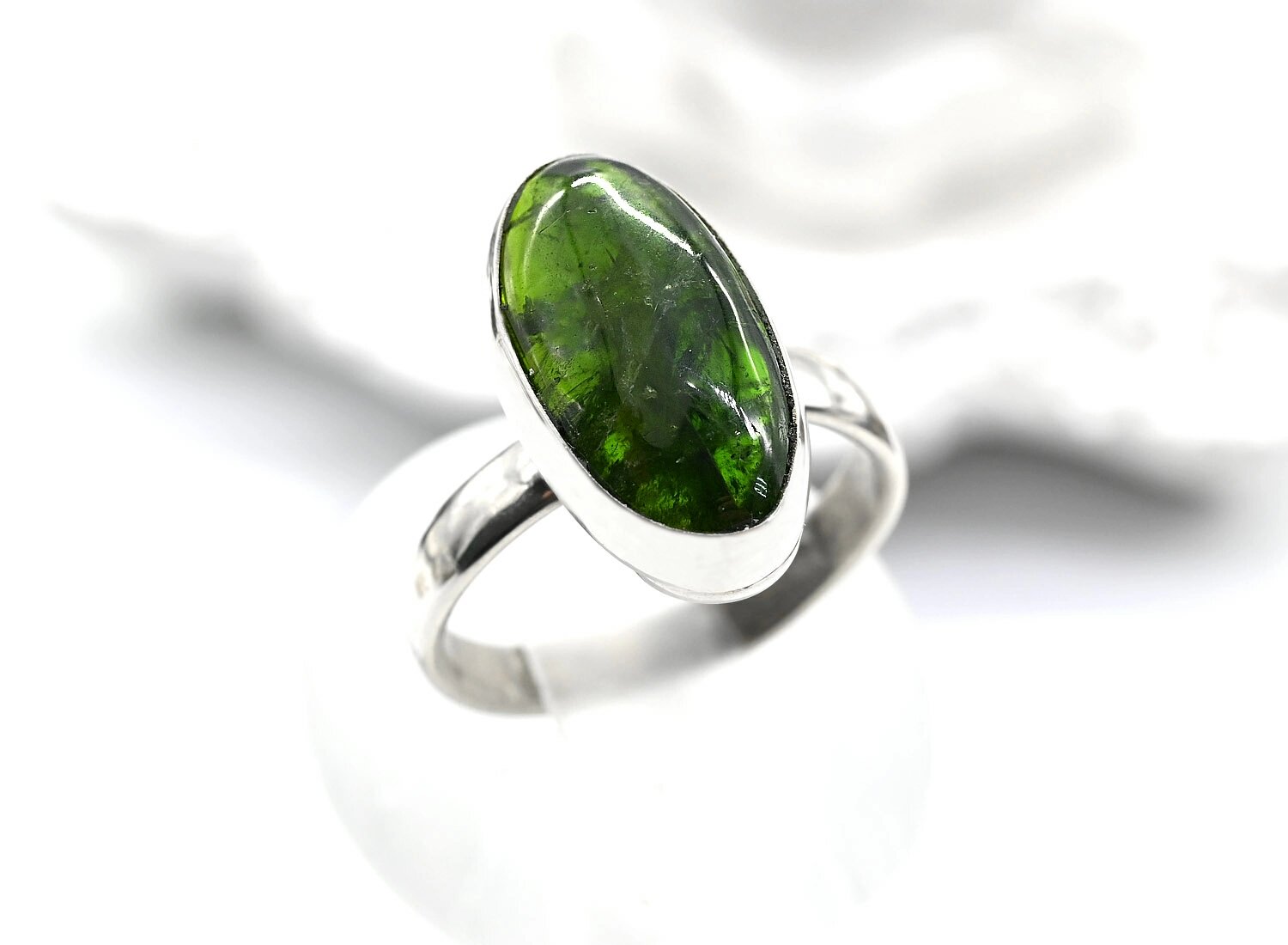 Кольцо, хромдиопсид