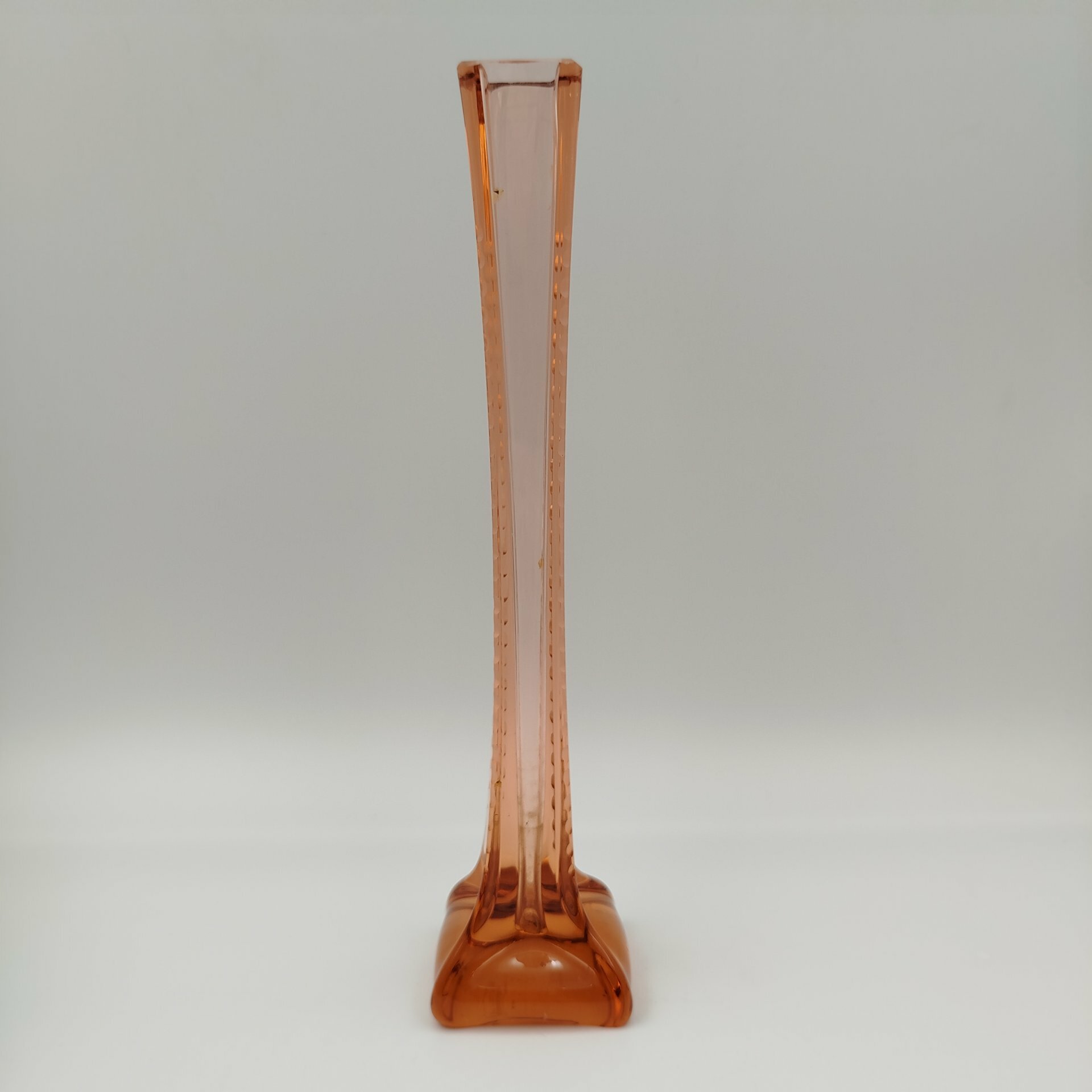 Ваза формы "Берц" карамельного оттенка (малая), стекло, выдувание, СССР, 1930-1950 гг.
