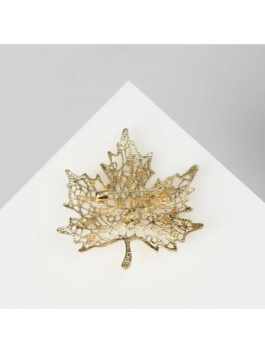 Брошь, пластик, стразы