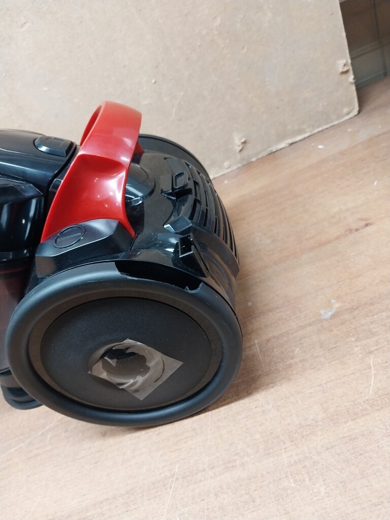 Пылесос с контейнером BLACKTON BTVC1403C черно-красный (1458307)