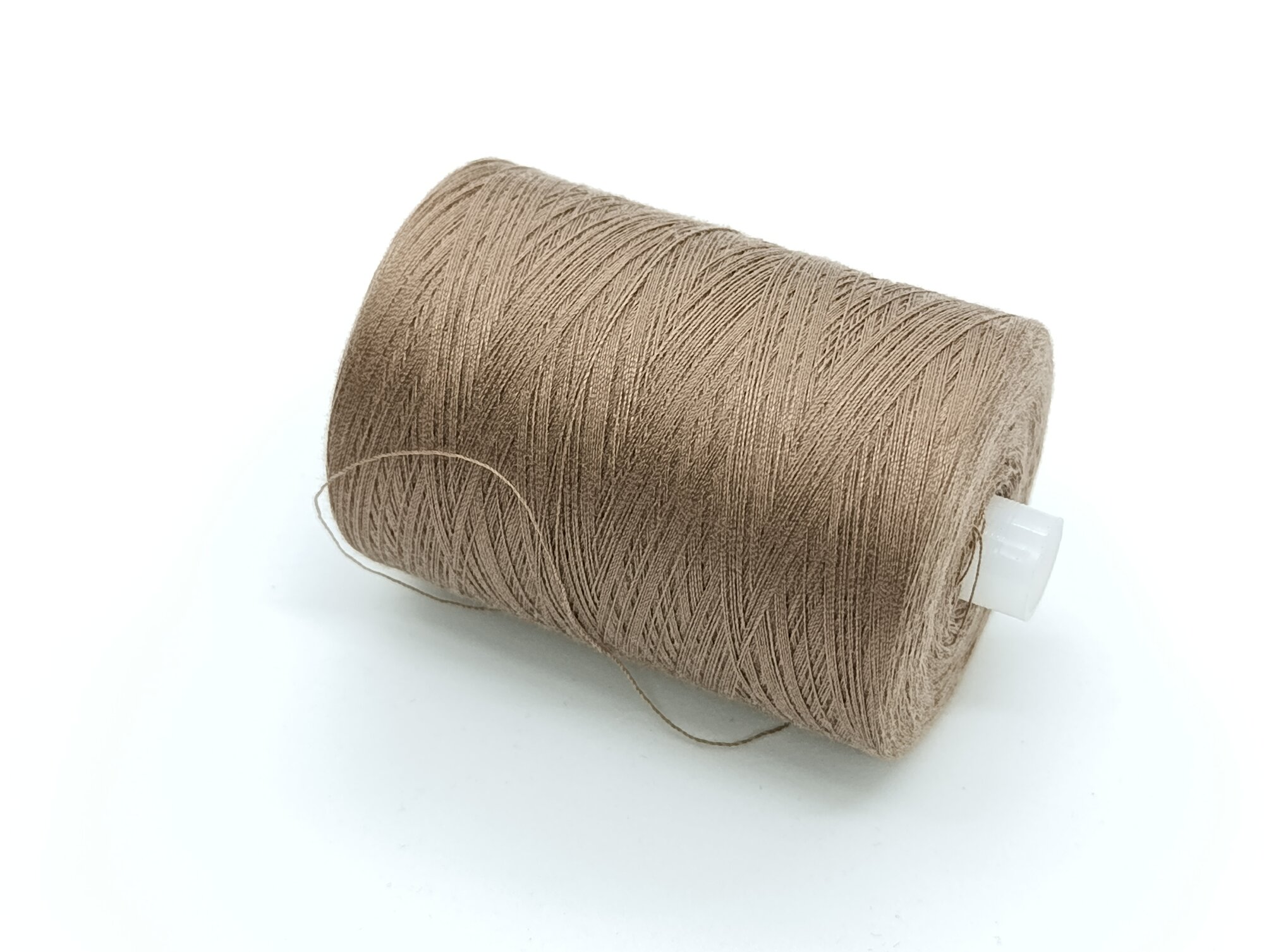 Нитки полиэфирные штапельные 40ЛШ 2500м № 0207