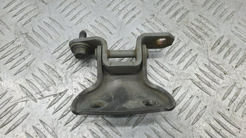 Б/У Петля двери задней левой верхняя Hyundai Sonata Y3 / Хендай Соната Y3 2.0 G4CP 115 Л.С. седан 1997