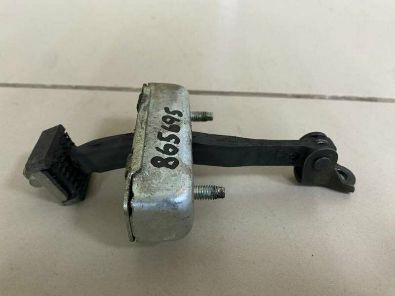 Ограничитель двери Toyota Land Cruiser Prado J120 2002-2007