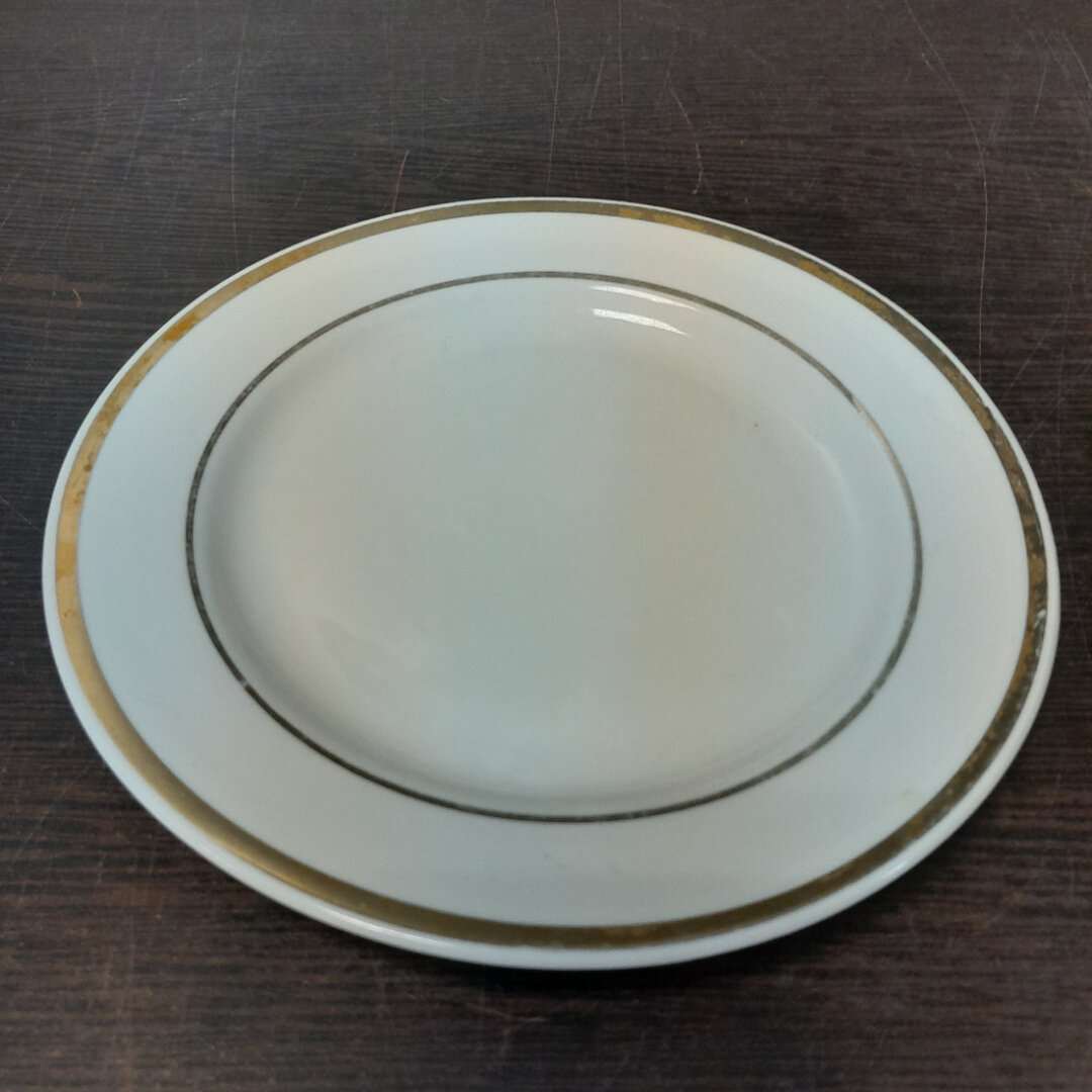 Тарелка десертная, фарфор Дулёво. СССР