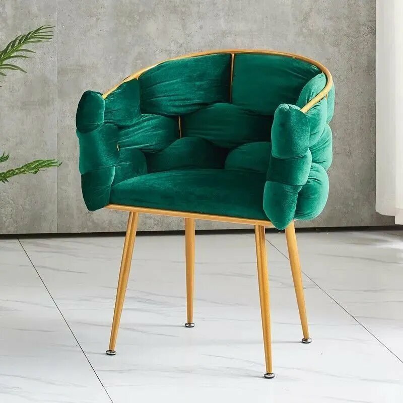 Кресло "Икеа", классическое, с жёсткими подлокотниками, благородного зеленого цвета