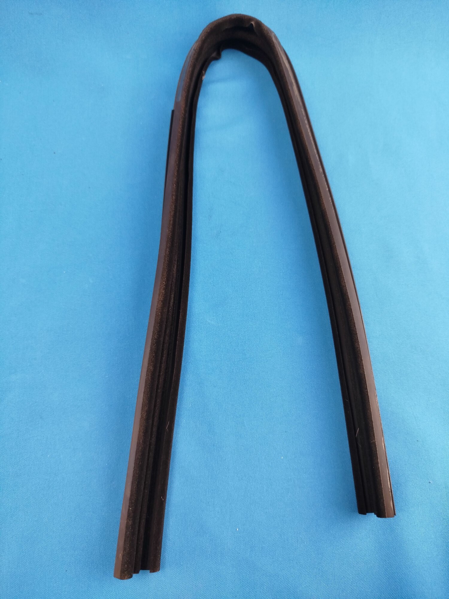 Уплотнитель опускного стекла задней двери "ВАЗ" для автомобилей ВАЗ 2101-07 передний