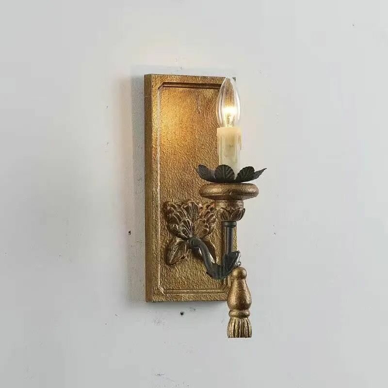 Настенный светильник