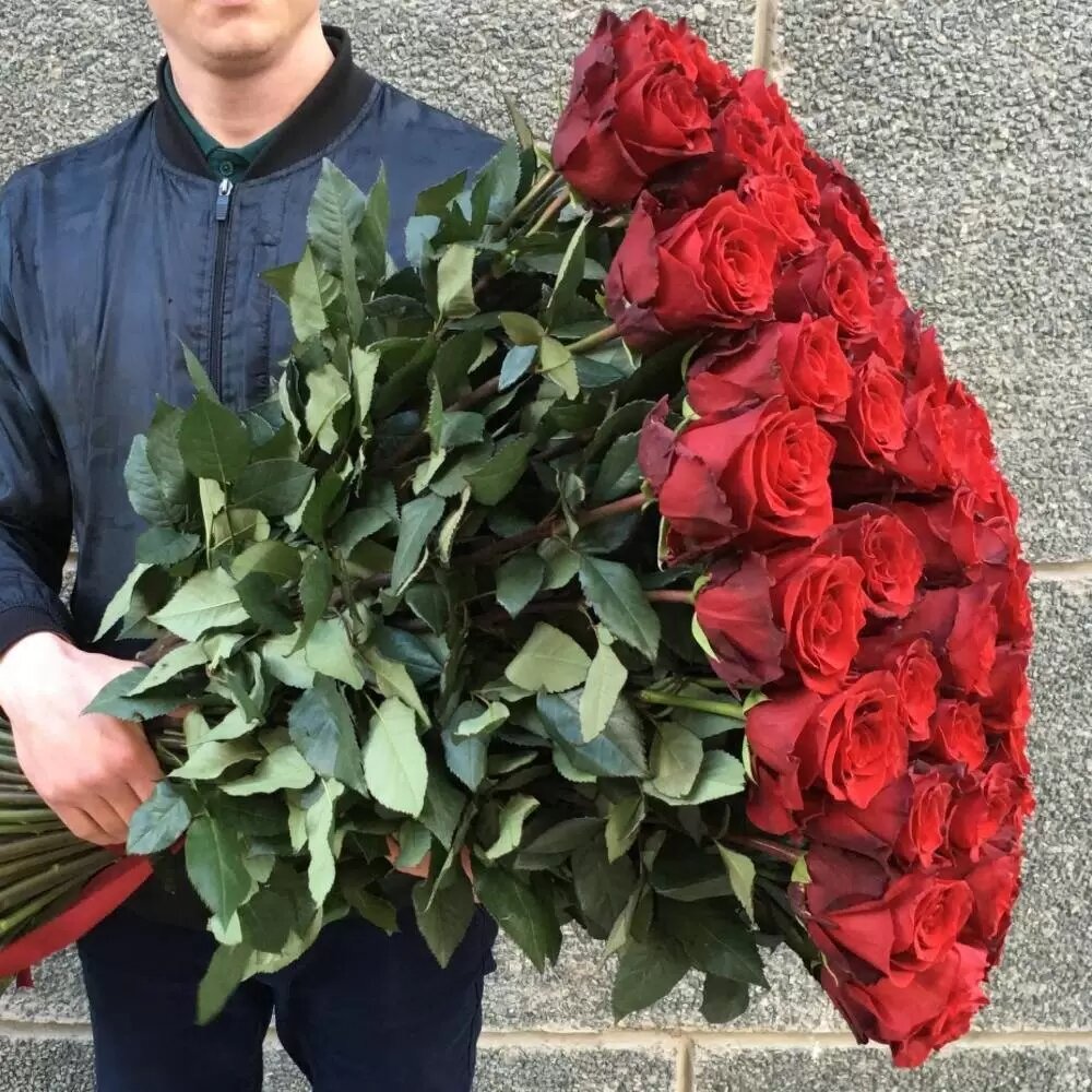 Букет Высокие Розы, 25 штук / Гигантские (Длинные) Розы / Доставка цветов / 25 роз, 110см , метровые