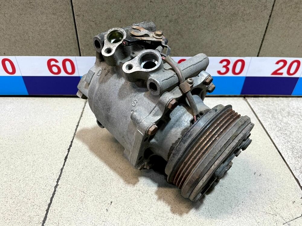 Компрессор кондиционера Honda Capa